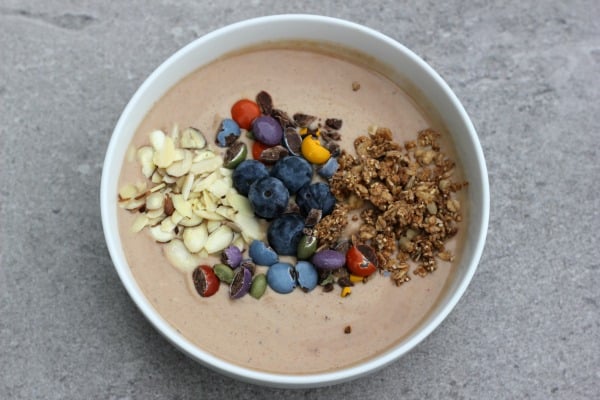 7 Simple Smoothie Bowls