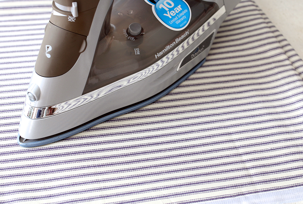 Center Stage: No-Sew DIY Scented Sachets with 17 Apart | #Durathon