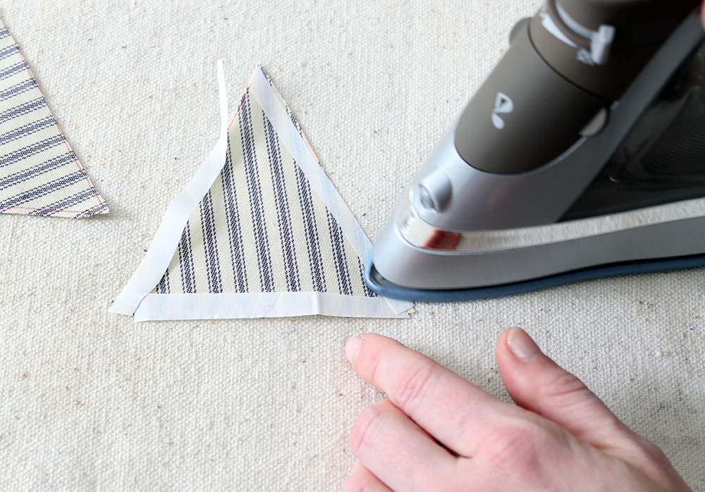 Center Stage: No-Sew DIY Scented Sachets with 17 Apart | #Durathon