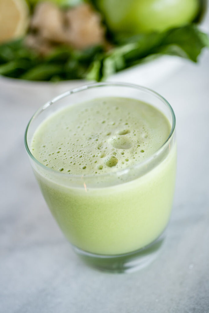 Raise your (Juice) Glass: Energizing Green Juice & Revitalizing Berry Juice