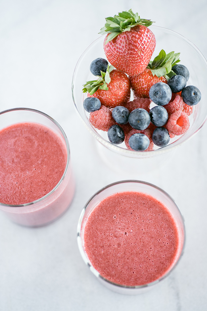 Raise your (Juice) Glass: Energizing Green Juice & Revitalizing Berry Juice