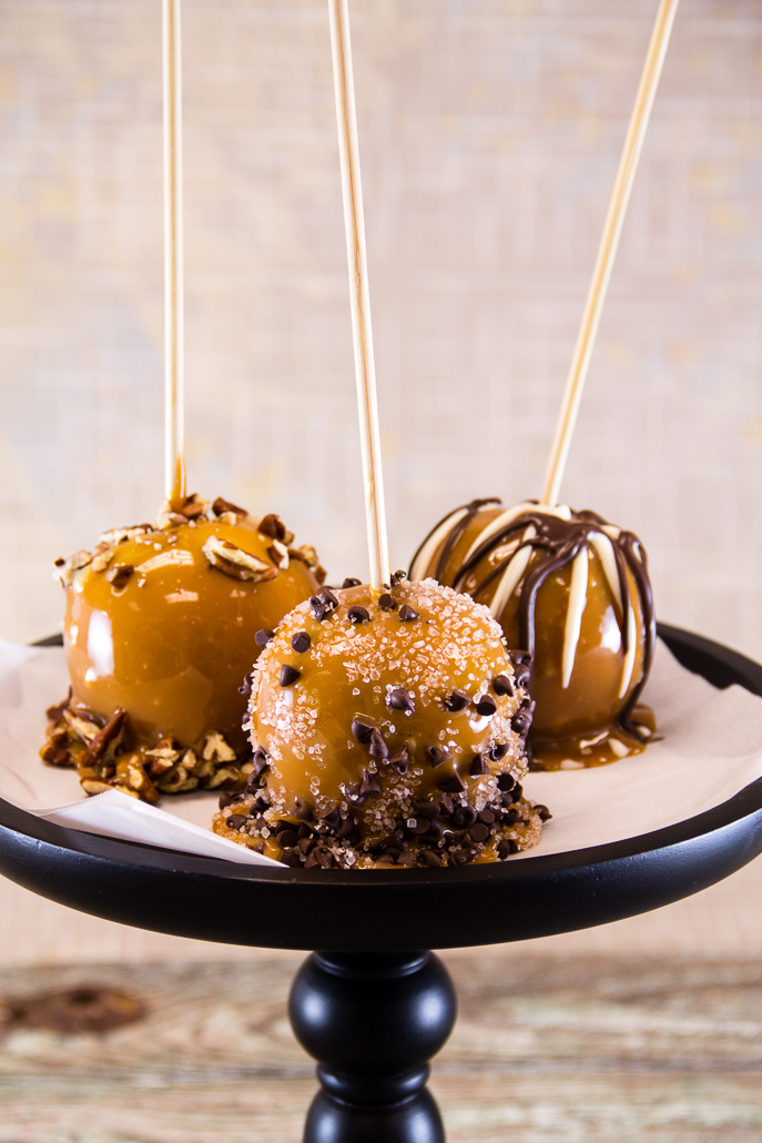 How To Make Caramel-Dipped Apples