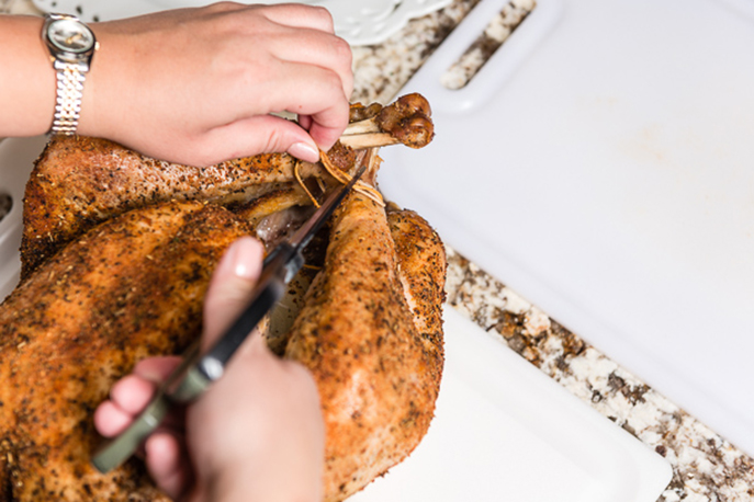 How to Carve a Turkey with an Electric Knife