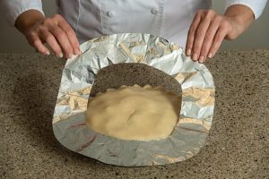 How to protect a pie crust from burning