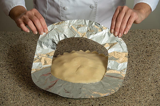 How to protect a pie crust from burning